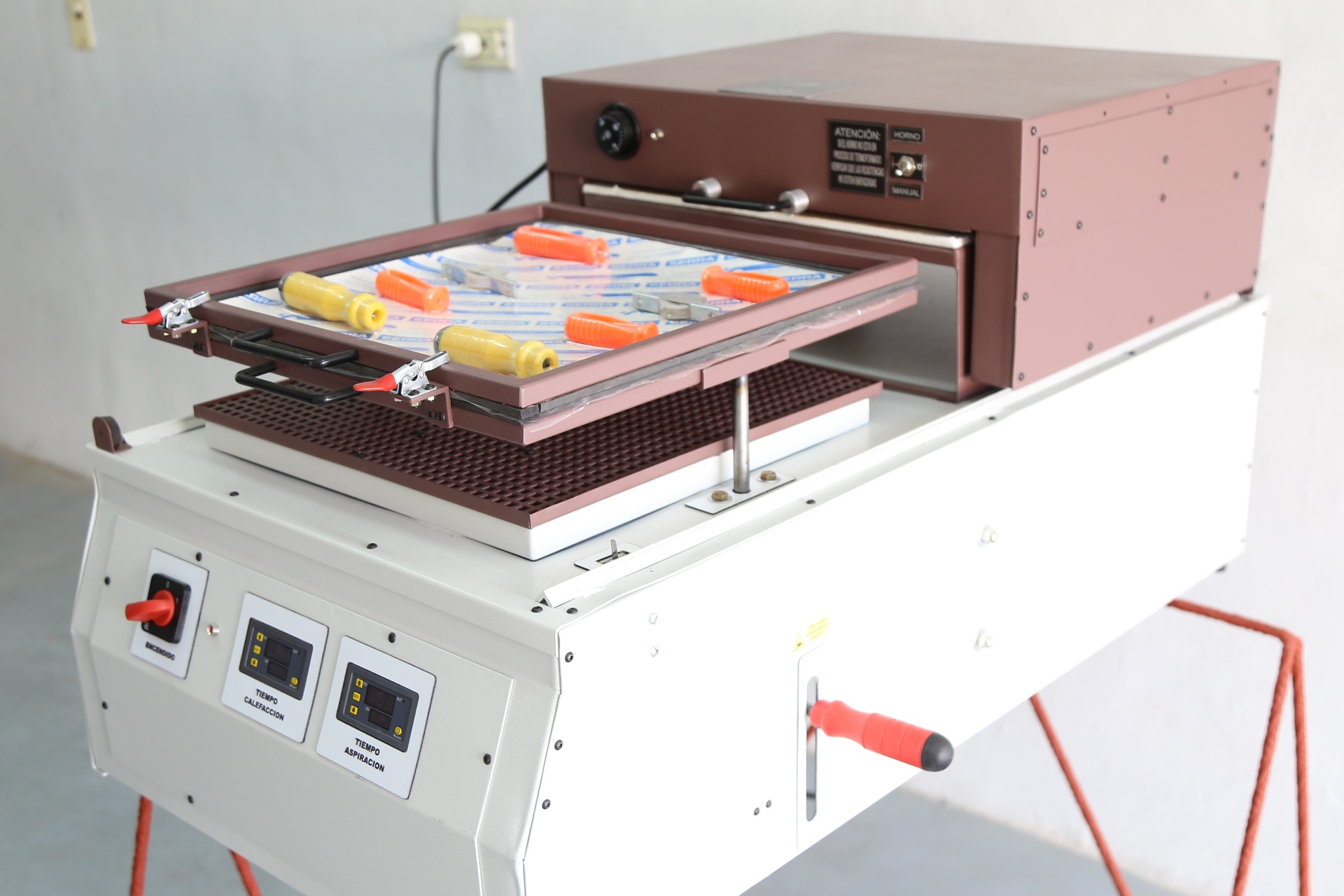 TermoFormix - Maquinas de termoformado a medida